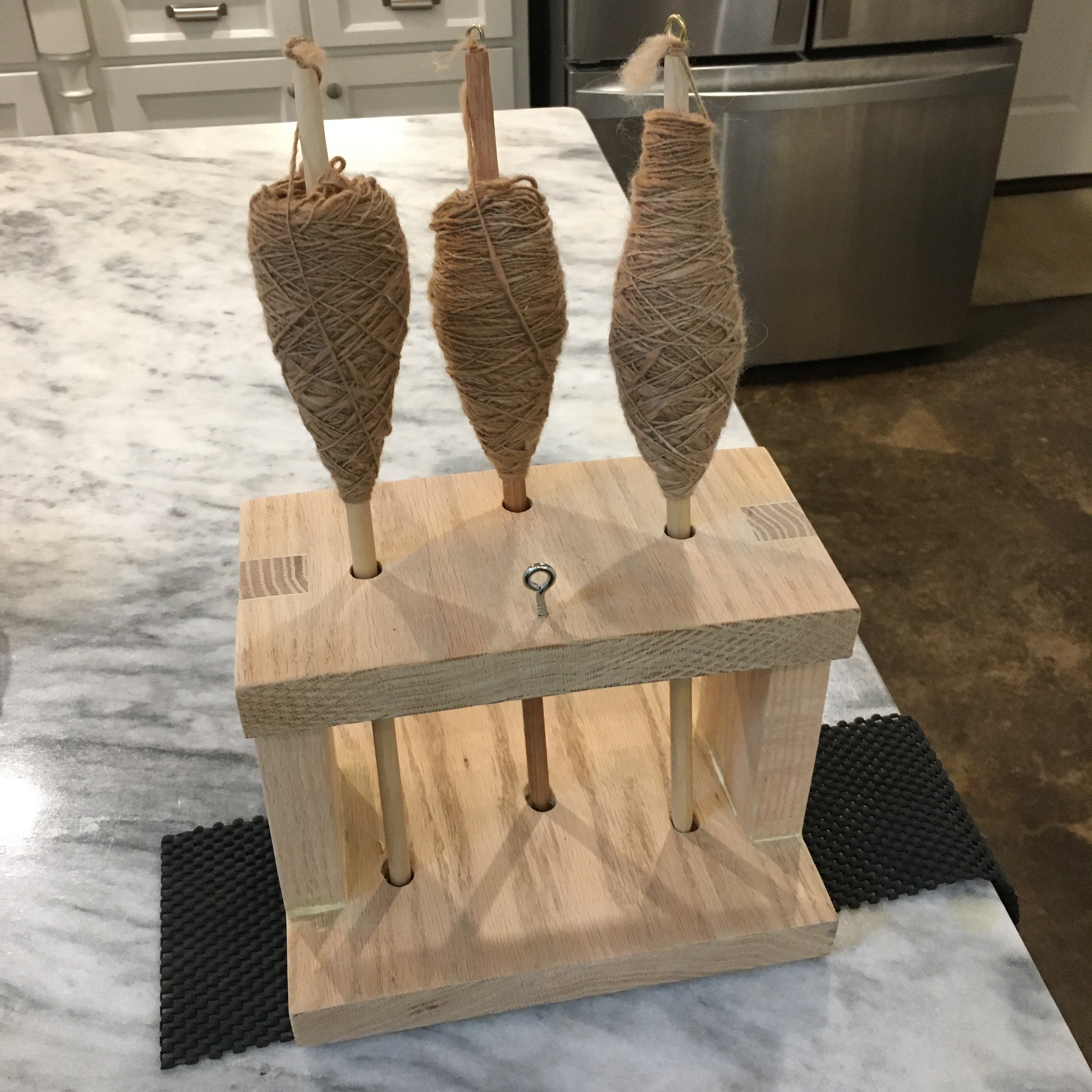 Lazy Kate for drop spindles – Critters and Craft