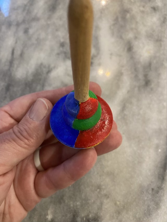 Color changing spinning top – Critters and Craft